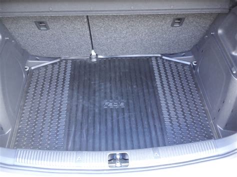 #4 Коврик в багажник — Skoda Fabia Mk2, 1,2 л, 2013 года | аксессуары ...
