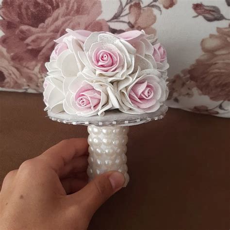 کمدا قیمت و خرید دسته گل عروس کوچک رنگ صورتی و سفید سایز کوچک