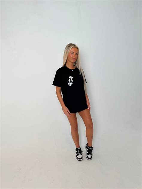 ‘crossed out t shirt bandw miss dolly