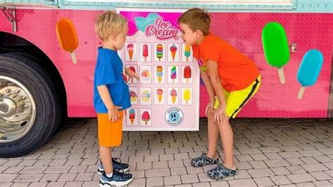 Влад и Никита Новые полезные истории для детеи с Крисом и Ники Смотреть онлайн в поиске