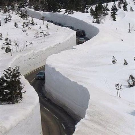 Snowfall In Valdez Alaska 2012 Really Deep Snow Road With Snow