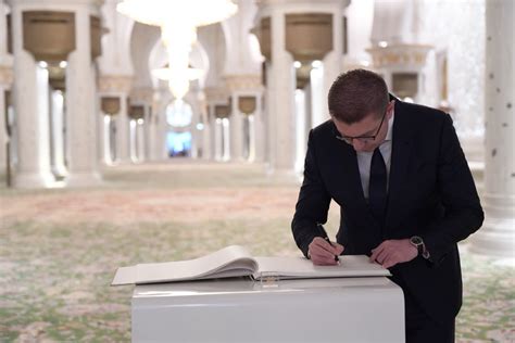 Hristijan Во рамките на официјалната посета на ОАЕ заедно со владината делегација ја