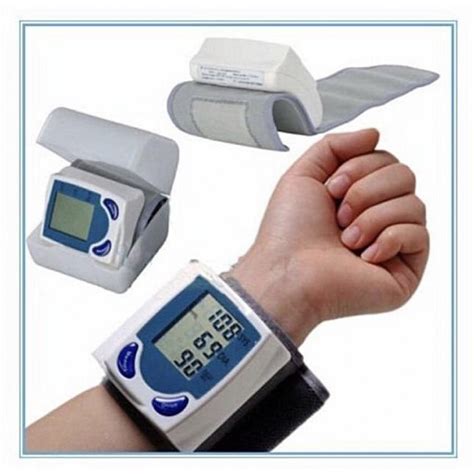 ДИГИТАЛЕН АПАРАТ ЗА ИЗМЕРВАНЕ НА КРЪВНО НАЛЯГАНЕ Perfectlux Bg