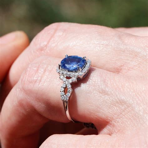 Sapphire Engagement Rings White Gold