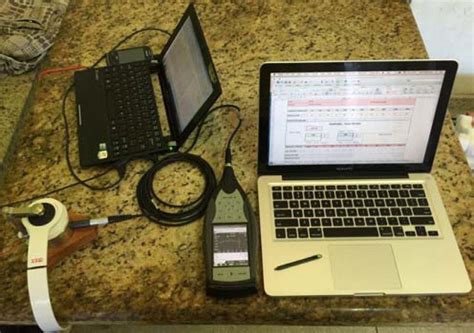 Sound Pressure Analyzer And Artificial Ear Used To Measure Headphone
