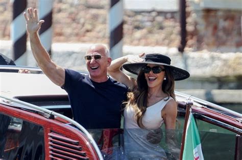 Младоженците Джеф Безос и Лорън Санчес ще празнуват медения си месец в Сицилия