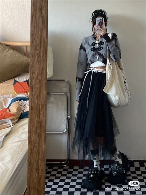 Pin By Serafina On Outfits Black Casual Outfits Fashion Inspo Colorful Fashion