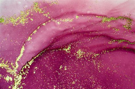 고해상도 배경 디자인을 위한 황금 줄무늬 액체 잉크 기술 텍스처가 있는 추상 밝은 빛나는 색상 유체 배경 손으로 그린 알코올 그림 프리미엄 사진