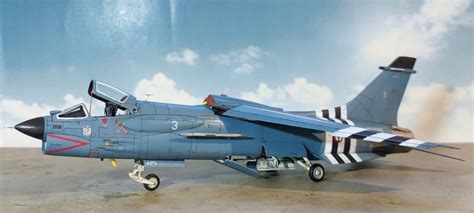 Vought F 8p Crusader Aéronavale [academy 1 72°] De Ghk