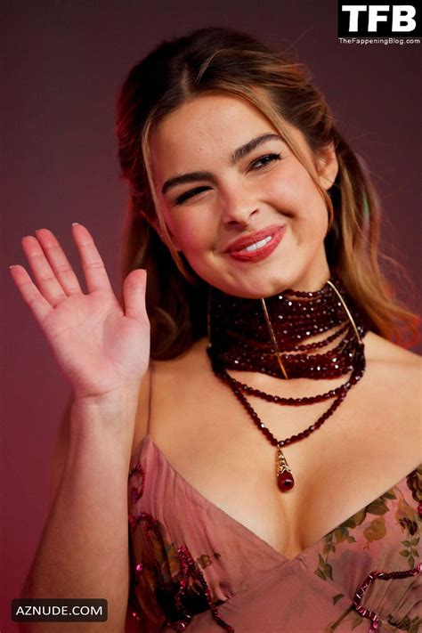 Addison Rae Looks Stunning On The Red Carpet At 47th Peoples Choice Awards AZNude