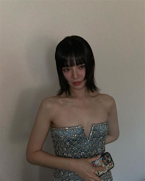 박규영 오프숄더로 뽐낸 어깨라인…치명적 섹시함