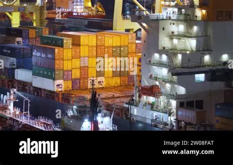 Cargo Ships Unloading Container Dock Stock Videos And Footage Hd And 4k Video Clips Alamy