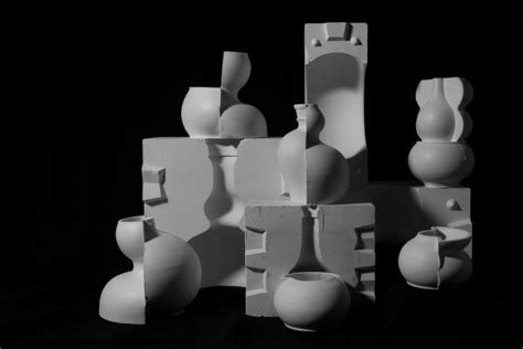 Ruohong Wu Creates Porcelain Objects Using Chinese Mass Production