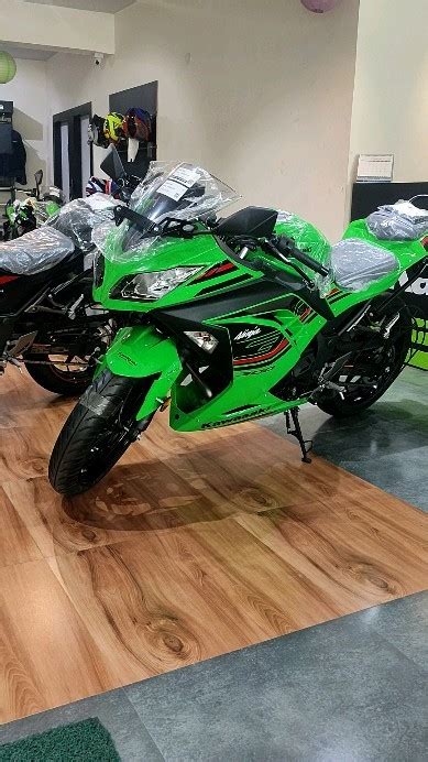 Kawasaki Ninja 300 Green Kawasaki Ninja300 My2024 Lime Green