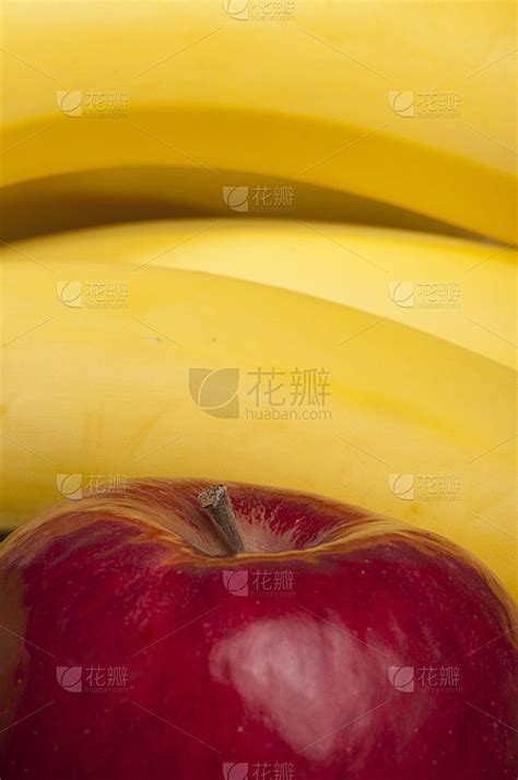 红苹果和香蕉