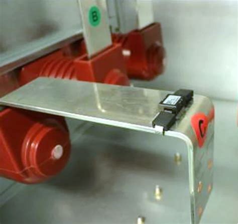 Digital Wireless Temperature Monitoring System For Switchgears At