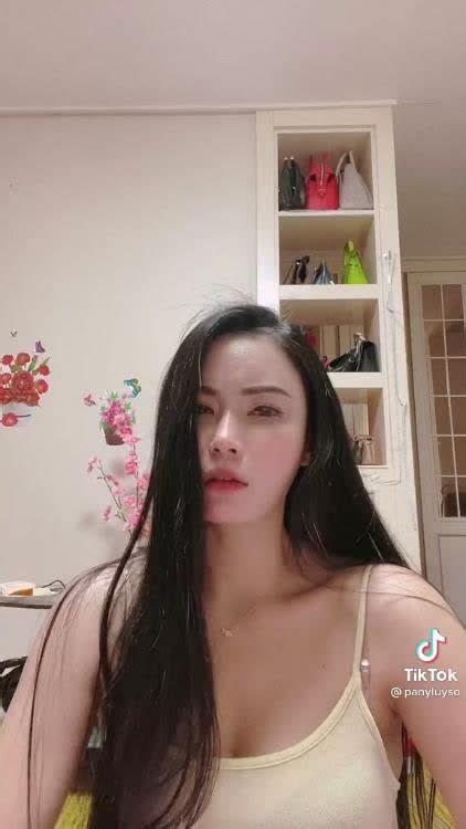 តើមានអ្នកណាខ្លះនៅមេម៉ាយដែរឬទេបើមានសូមមើលវីដេអូនេះម្ដងមើលតើមានអត្ថន័យដូចម្ដេចដែរ Tnaot