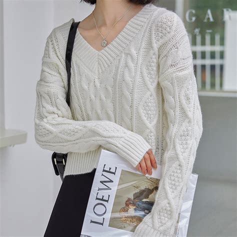 아네뜨 브이넥 꽈배기 트위스트 짜임 크롭 니트 티셔츠 St121903