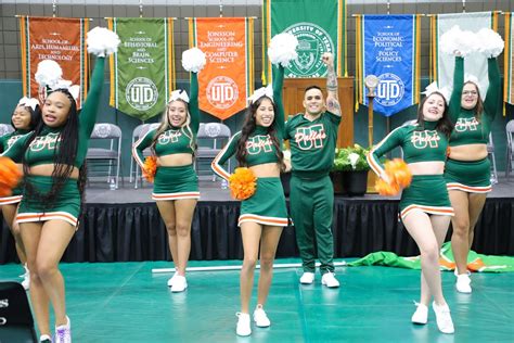 Newest Comets Welcomed To Campus At University Convocation News Center The University Of