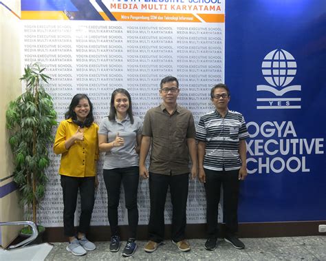 Pelatihan Pengelolaan Website Dan Pelatihan Web Programming Dari Bkpsdm Kabupaten Barito Selatan