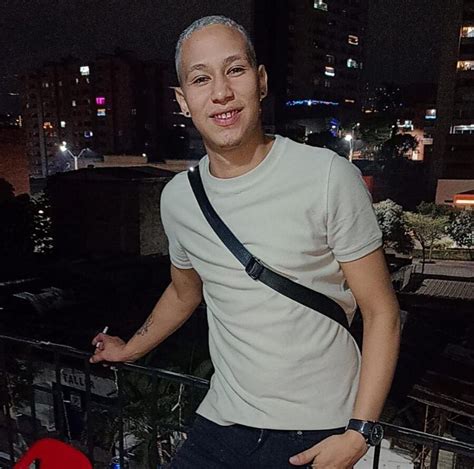 Modelo Webcam Stephen Thomas Chat And Show De Sexo En Vivo Stripchat