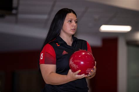 Crystal Elliott Bowler Nil Profile Opendorse