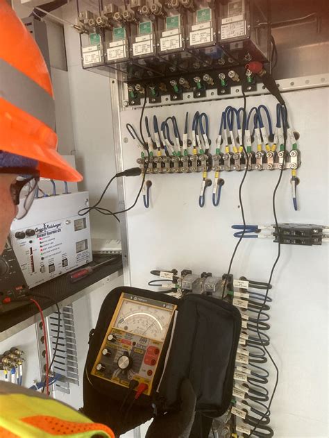 Signal And Communications Associates Llc