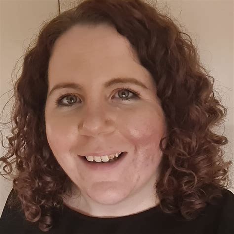 Caylee May Celebrant Uk Celebrant The Celebrant Directory