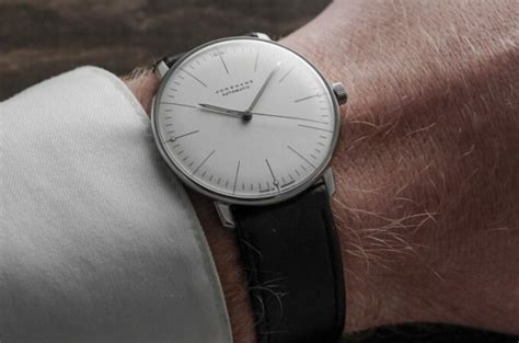 What Is A Minimalist Watch Why Are Minimalist Watches So Popular Today