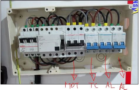 Corriente Trifásica Para Alumbrado Tomacorrientes Y Motor Ingeniería