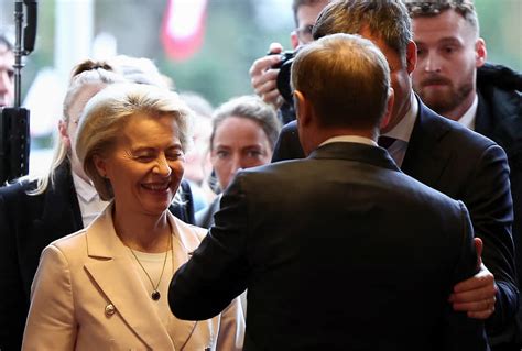 Медведев переговоры возможны только с новым руководством Украины Коммерсантъ