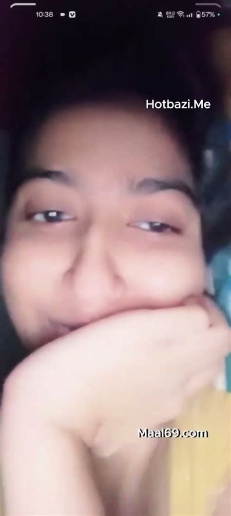 Beautiful And Cute Gf Showing Her Bushy Breasts And Pink Pussy Closely👅💦