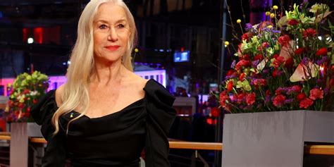 Модні зачіски на довге волосся на весну 2023 які ідеально підходять жінкам 50 фото Nv