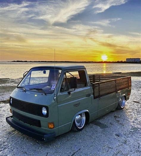 Pin By Rat Thomas On Retroandcustom Style Vw Samba Bus Vintage Vw Bus