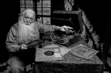 Linda Hollinger Gallery