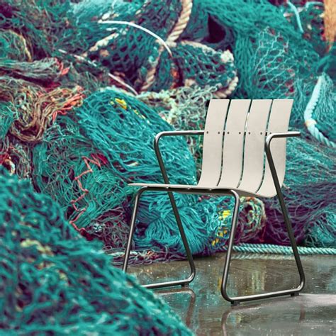 Mater Ocean Outdoor Dining Table And Chairs