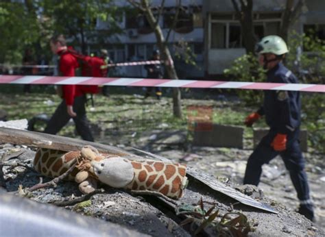 Украина Русија нема да престане додека не биде запрена