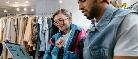 Singapores Cross Border E Commerce Spectrum Locad