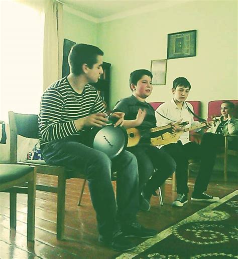 სსიპ ქალაქ რუსთავის №6 საჯარო სკოლა ხარება დღე მოხუცებულთა თავშესაფარში