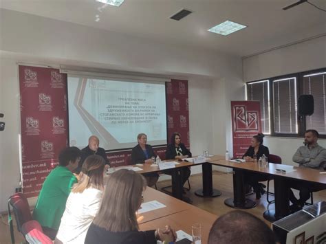 Тркалезна маса Компаниите бараат стручен кадар подготвен да премине веднаш од училишна во