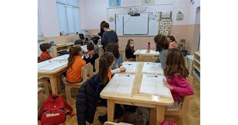 От понеделник учениците в Добричка област се връщат в класните стаи