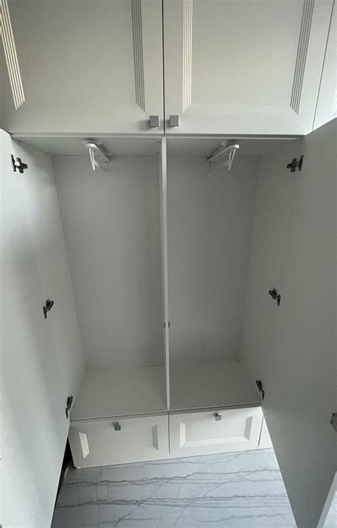 Встроенный белый шкаф МДФ | АртЛюкс