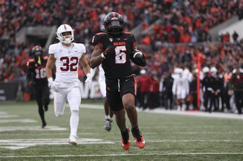 Oregon State And Washington State Face Player Exodus Amid Realignment