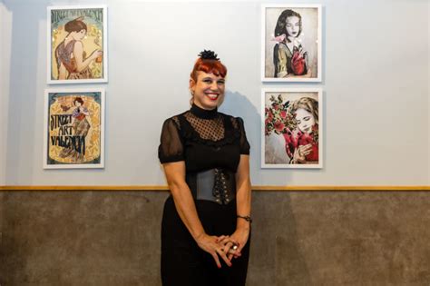 Women Femininity And Urban Art By La Nena Wapa At Las Cervezas Del Mercado De Col N