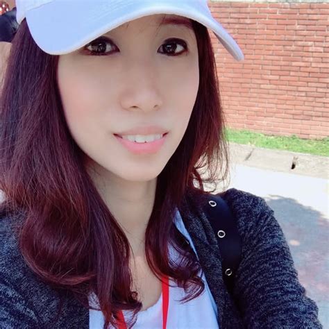 Ivy Hsu Ivy0832 • Threads Say More