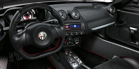 2022 Alfa Romeo 4c Interior
