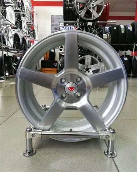 Диски Vossen CV3 R17 4x100 на Весту, Ларгус - Автозапчасти (Авто и