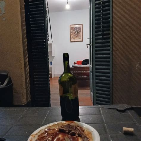 계획을 굳이 세우고 있지 않는 나는 예약을 길게 하지 않는다 그래서 좋은 시설을 가진 호스텔을 2박밖에 하지않았다 오늘 추가로 예약하려 했지만 주말이라 오늘은 다른