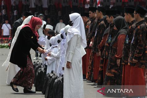 Upacara Hari Santri Antara News Jawa Timur