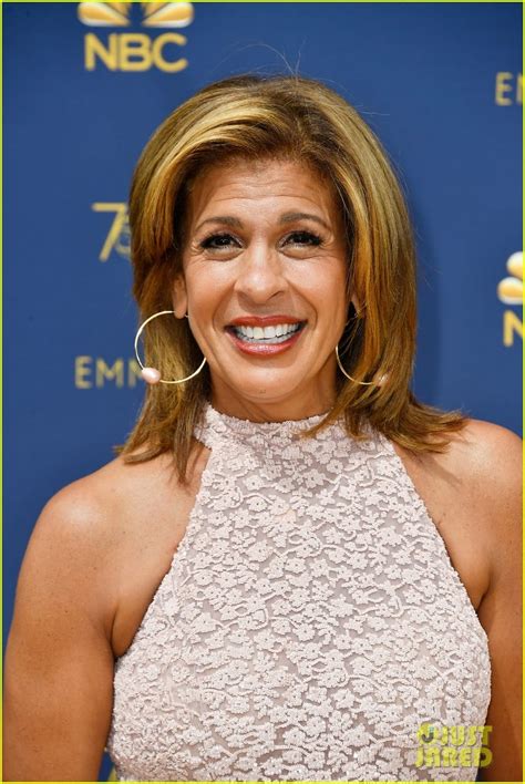 Todays Savannah Guthrie And Hoda Kotb Are Too Cute On Emmys 2018 Red
